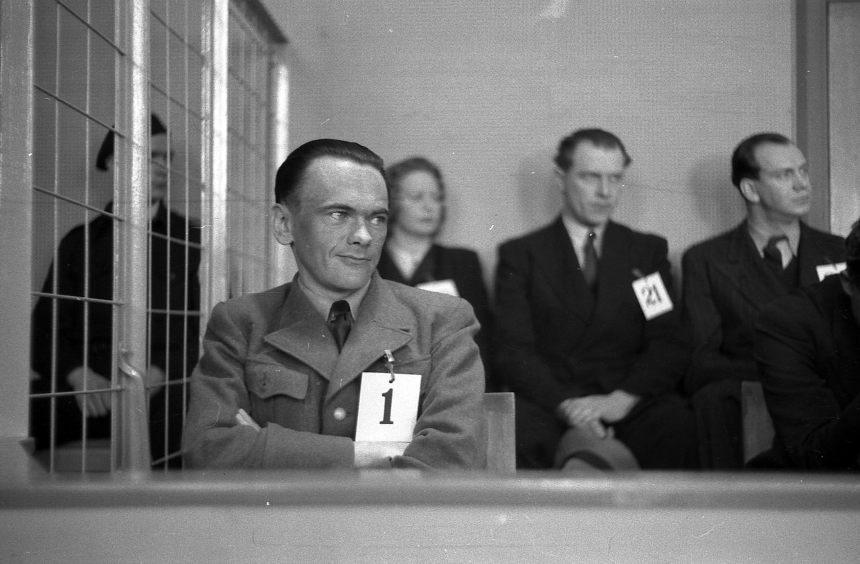 Etterkrigstid. 1946 – Gjenreising, rasjonering, rettsoppgjør og ...
